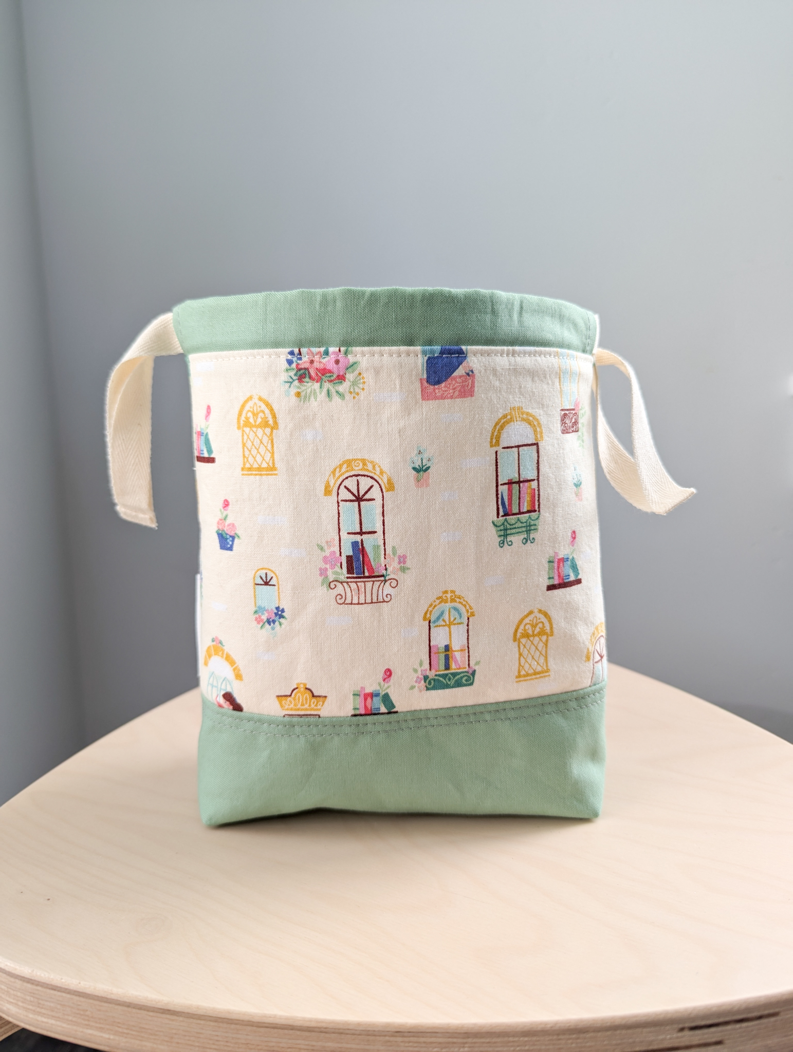 Project Bag | Bookish Beauty | Mint – Intensely Distracted
